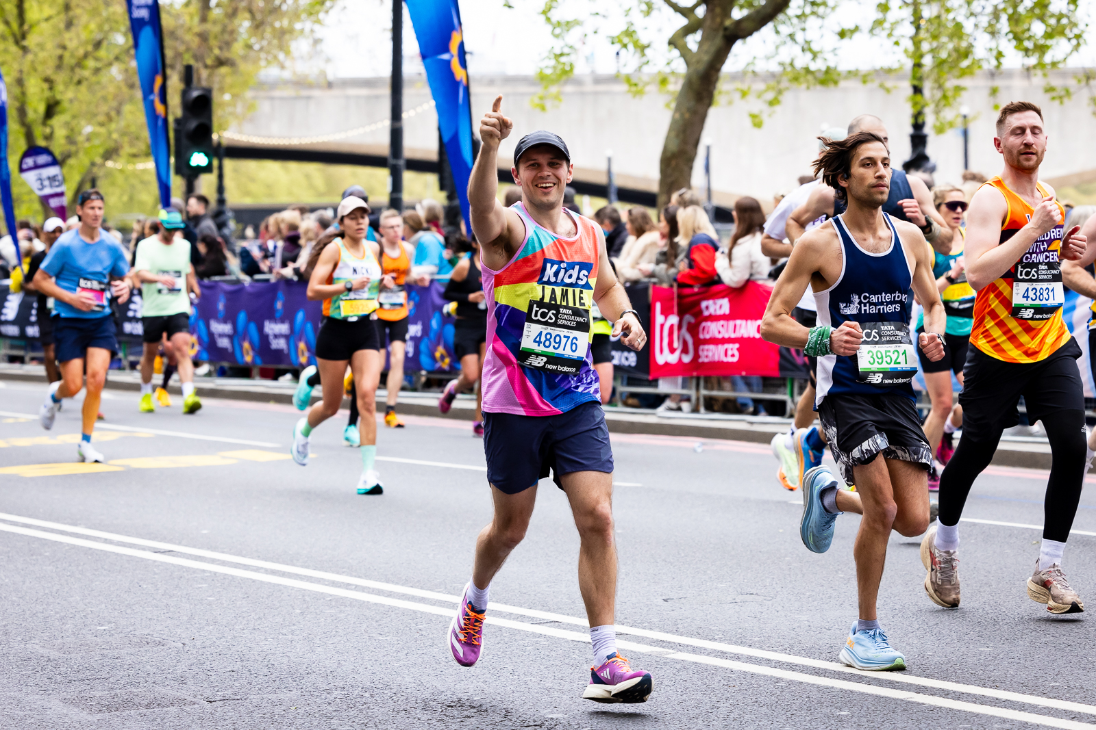 London Marathon runners raise over £77,000 for Kids - Kids